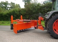 Schieber zum Anbau an Rad- oder Teleskoplader, Traktoren